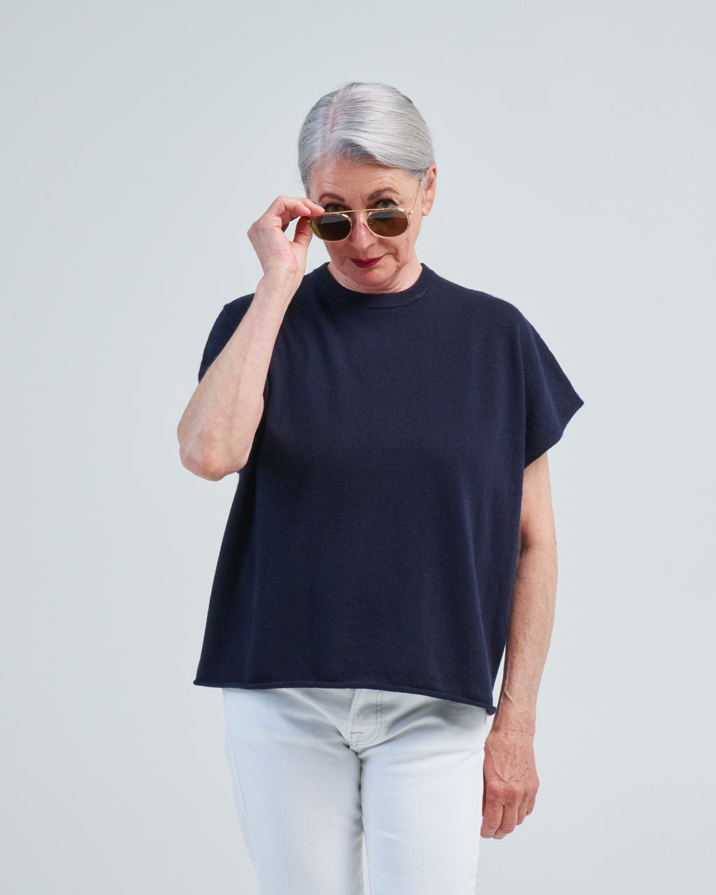 Extreme Cashmere Boxy Cap Sleeve Crew Navy – scarpa