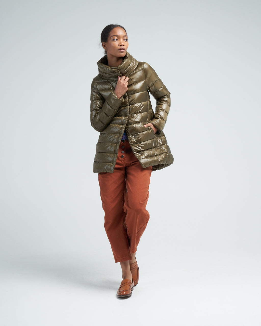 Herno Iconico Amelia Nylon Ultralight A-Line Hi-Lo Military – scarpa