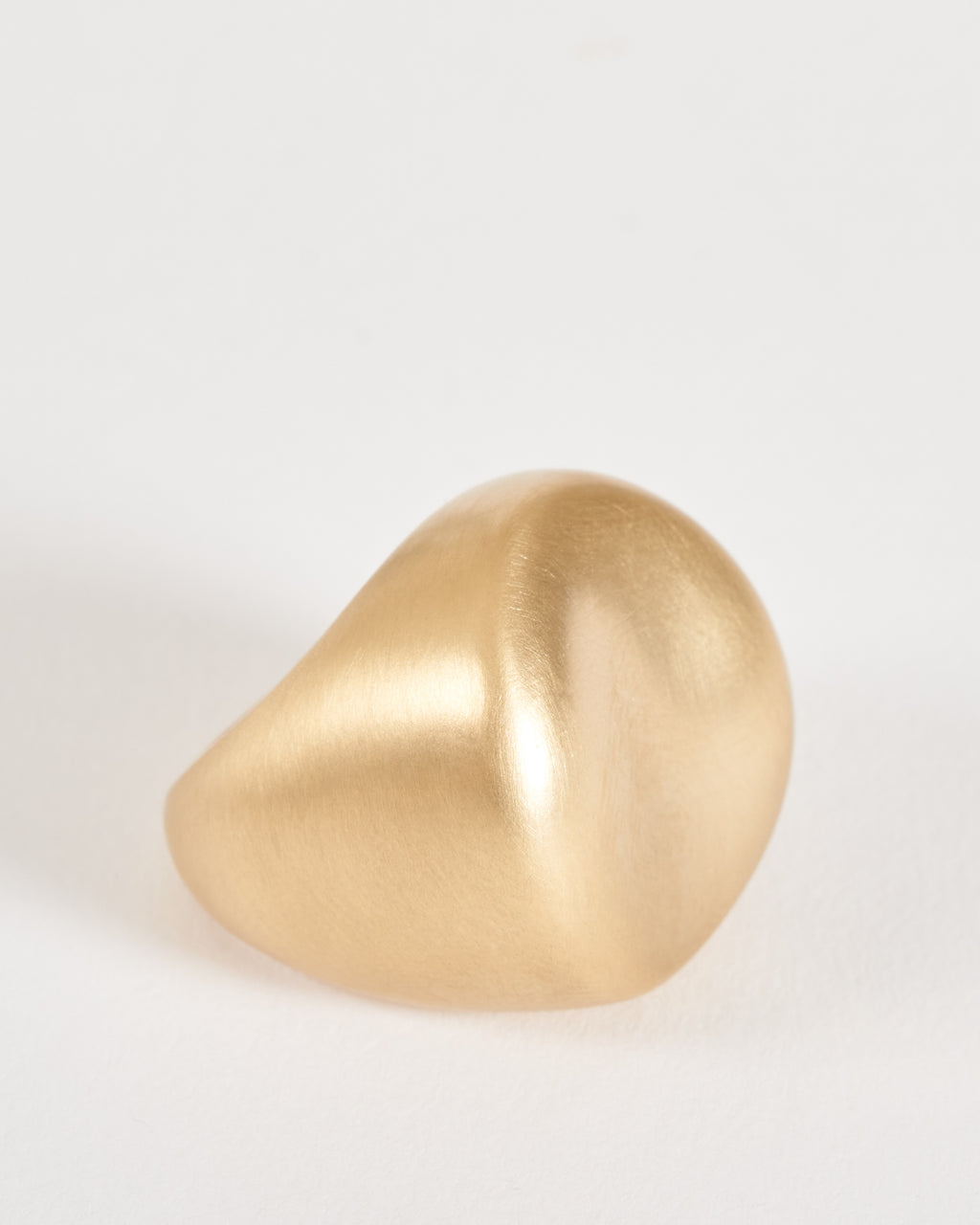 Nada Ghazal Malak Round Ring Gold – scarpa