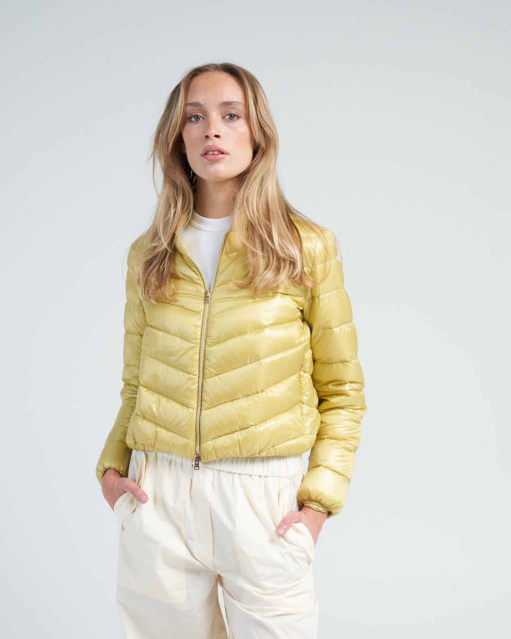 Herno Nylon Ultralight Chevron Bomber Canarino – scarpa